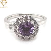 China Trendy 18k Diamond Wedding Bands For Women for sale