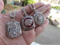 China Anti Allergic Sports Diamond Pendant Necklace Mirror Polished for sale