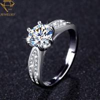 China Cubic Zirconia Silver Diamond Engagement Rings Shiny Polish for sale