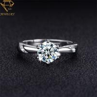 China Pave Setting Silver Diamond Wedding Ring Engraving For Women for sale