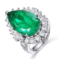 China Teardrop Emerald Stone Engagement Ring Prong Setting for sale
