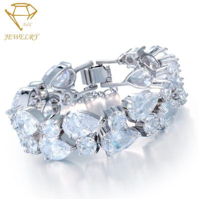 China Copper CCT Diamond Women's Bracelets Anti Allergy Teardrop Crystal for sale