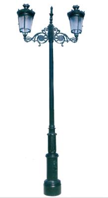 China Antique Dual Arm Cast Iron Light Pole Aganist Wind Pressure Of 160Km/H for sale