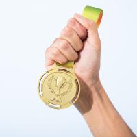 China Custom Brass Award Medal with 20mm-80mm Size and 1.5-5mm Thickness for Sports Events for sale