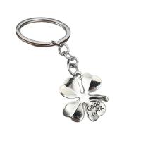 China Hot Selling Beautiful Luxury Four-leaf Clover Keychain Wholesale for Gifts for sale