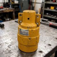 China PC100 PC130 Komatsu Carrier Roller OEM Track Carrier Roller for sale