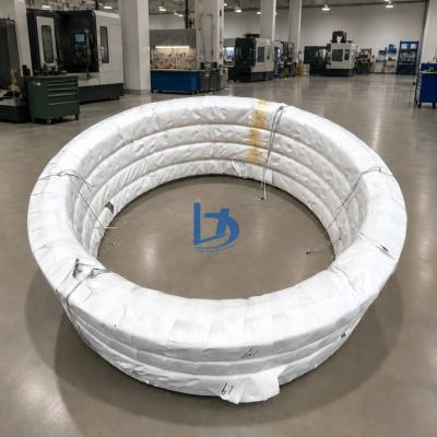 China R220LC-9S Excavator Swing Bearing For Hyundai R Series Excavator for sale
