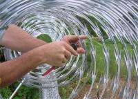China Giant Shuttle Fence Razor Blade Wire , Anti Aging Welded Razor Wire for sale