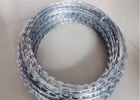 China Giant Shuttle Fence Razor Blade Wire , Anti Aging Welded Razor Wire for sale