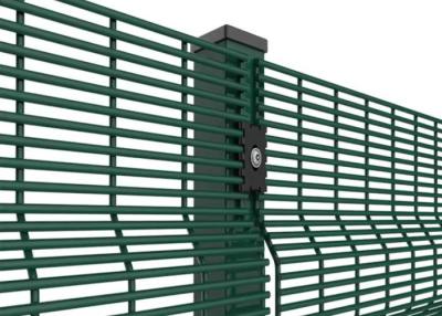 China Giant Shuttle 358 Welded Wire Fence 76.2mm x 12.7mm Mesh Anti-Climb Security Fence with Studded T Post for sale