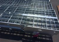 China Welded Steel Bar Grating Anti Slip Stair Treads High Strength 25x5mm Load Bar for sale