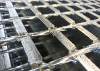 China Heavy Duty Steel Grating 30x5mm Load Bar Anti Corrosion Galvanized Flooring for sale