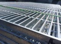 China Heavy Duty Welded Steel Bar Grating 1-8 in Depth for Highways Airfields for sale