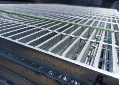 China Heavy Duty Welded Steel Bar Grating 1-8 in Depth for Highways Airfields for sale
