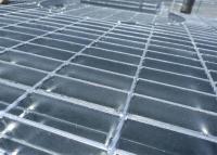 China Heavy Duty Welded Steel Bar Grating 1-8 in Depth for Highways Airfields for sale
