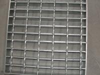 China Hot Dip Galvanized Steel Grating 32x5mm 30x100mm Heavy Duty Drainage Grating for sale